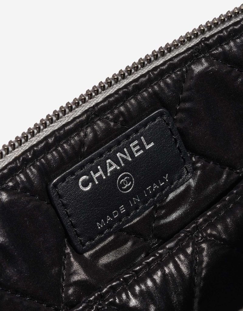Chanel Keyboard Clutch Calf Silver | SACLÀB