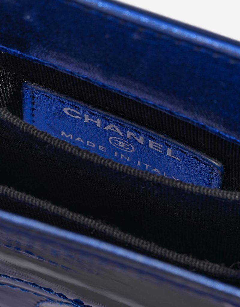 Chanel Phone Holder Patent Leather Metallic Blue | SACLÀB