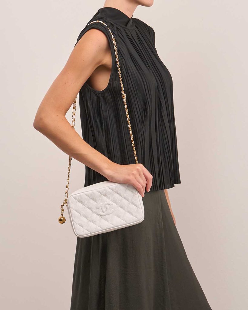 Chanel Camera Bag Caviar White | SACLÀB