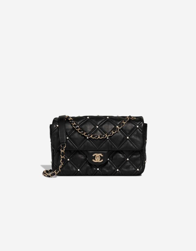 Chanel Leather Types and Materials: An Expert Guide | SACLÀB