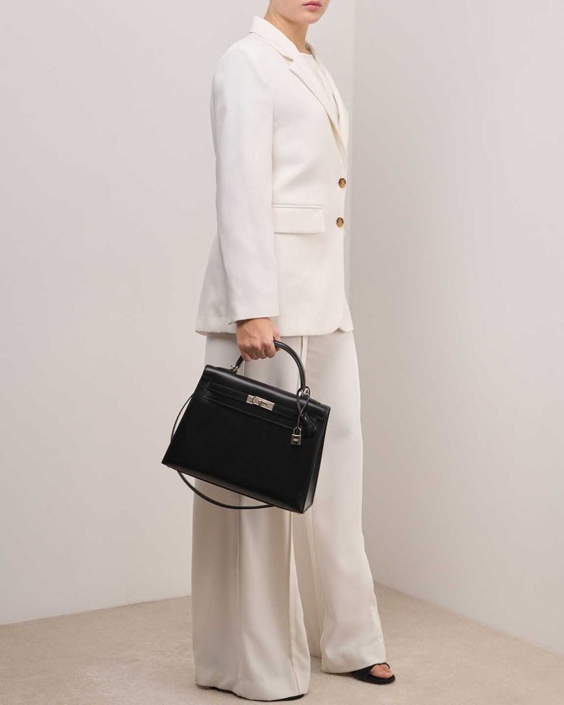 Hermès Kelly 32 Guilloche Box Black | SACLÀB