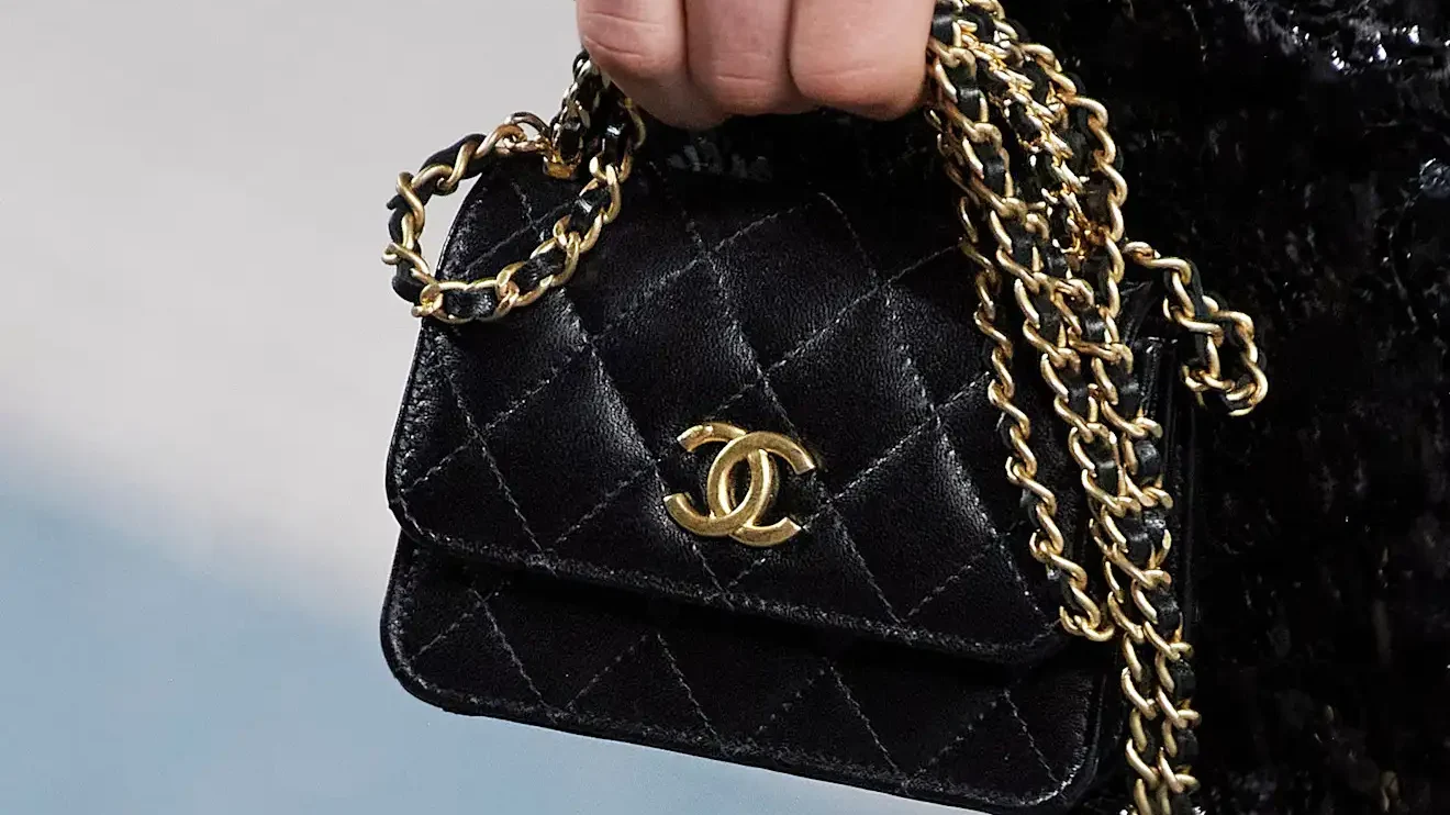 Chanel Mini Bags: The Small Bag with a Big Impact | SACLÀB